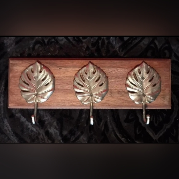 Wall Decor | Wall Hanger Of Three Metal Silver Finished Tropical Leaf ...